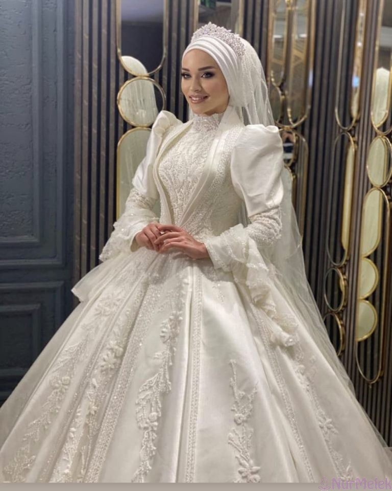 2021’in En Gözde 40 Tesettür Gelinlik Modeli