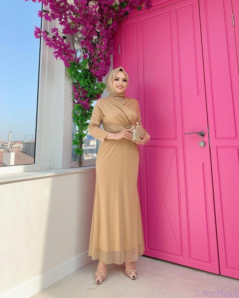 Sezonun En Şık 20 Düğünlük Tesettür Elbise Modeli