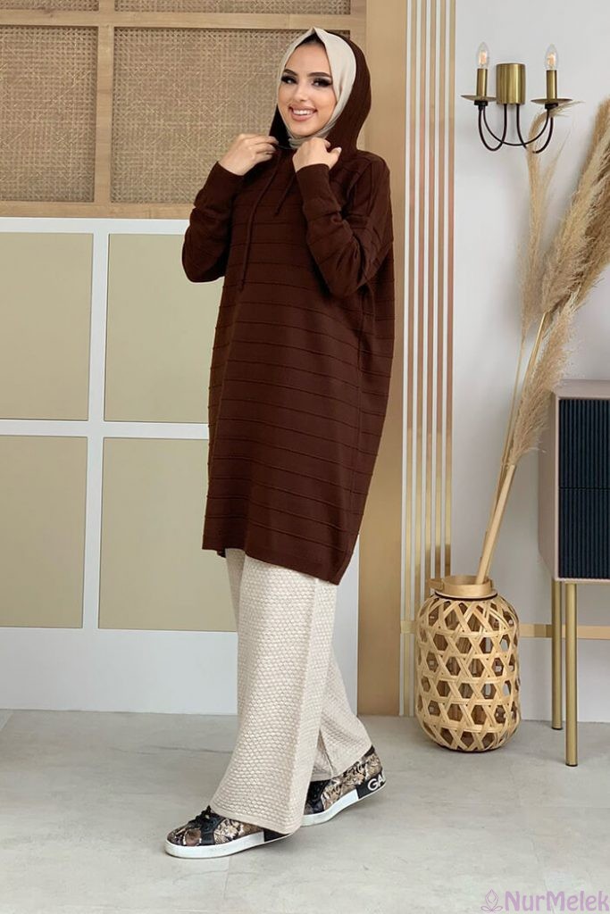 2023 Sonbahar / Kış Sezonunun En İyi 25 Tesettür Triko Tunik Modeli