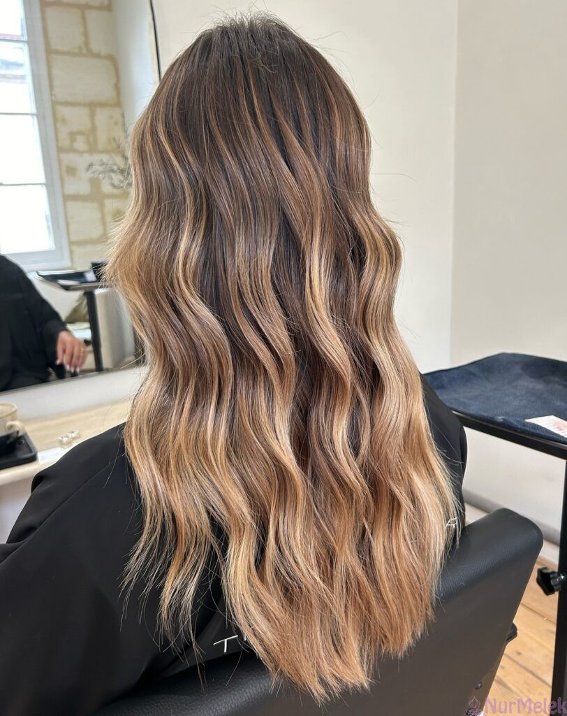 2025 Yılının En Işıltılı 25 Röfle Saç Tasarımı