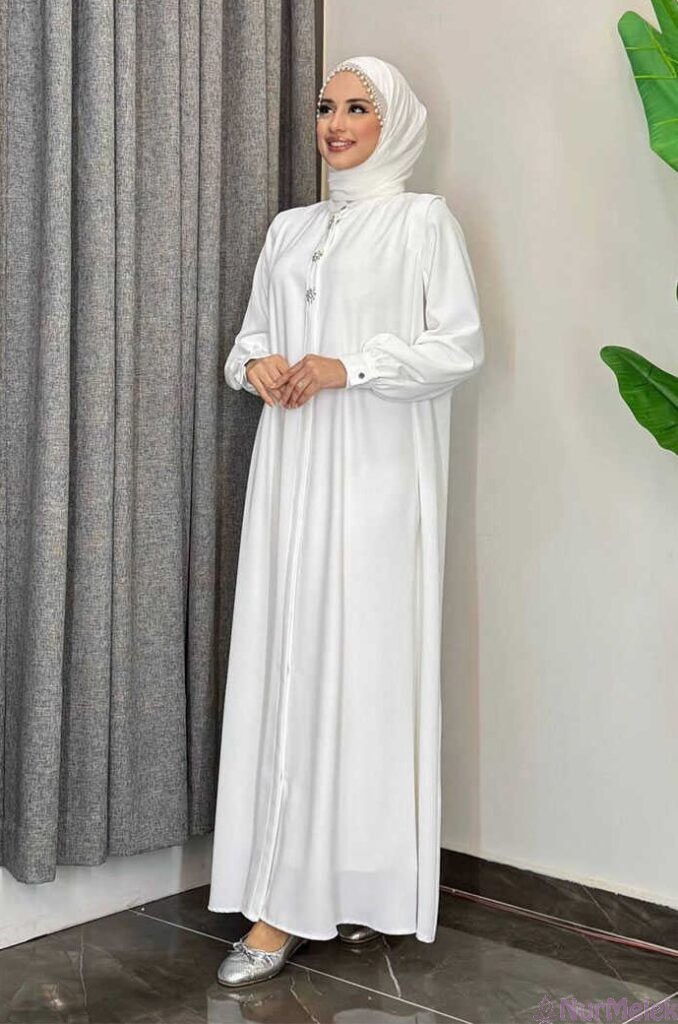 Hac ve Umre Yolculuğu İçin En Uygun Ferace Modelleri